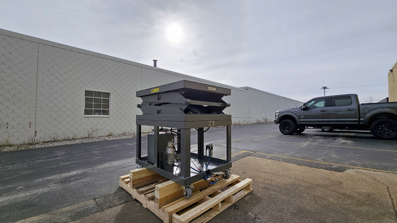 Custom Aerospace Scissor Lift - Air over Hydraulic | Lange Lift